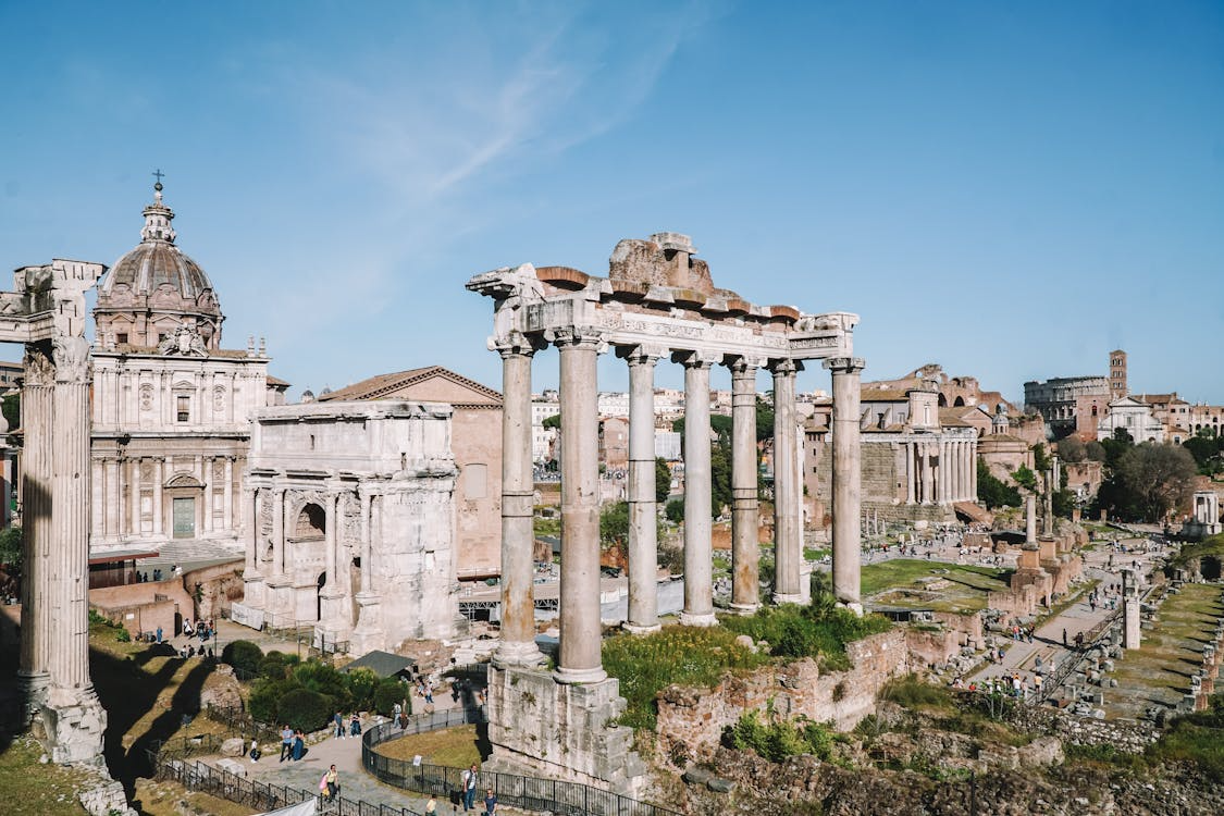La historia detrás de los monumentos más famosos en Roma